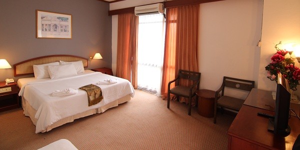 09 DELUXE – Adamson Hotel Kuala Lumpur