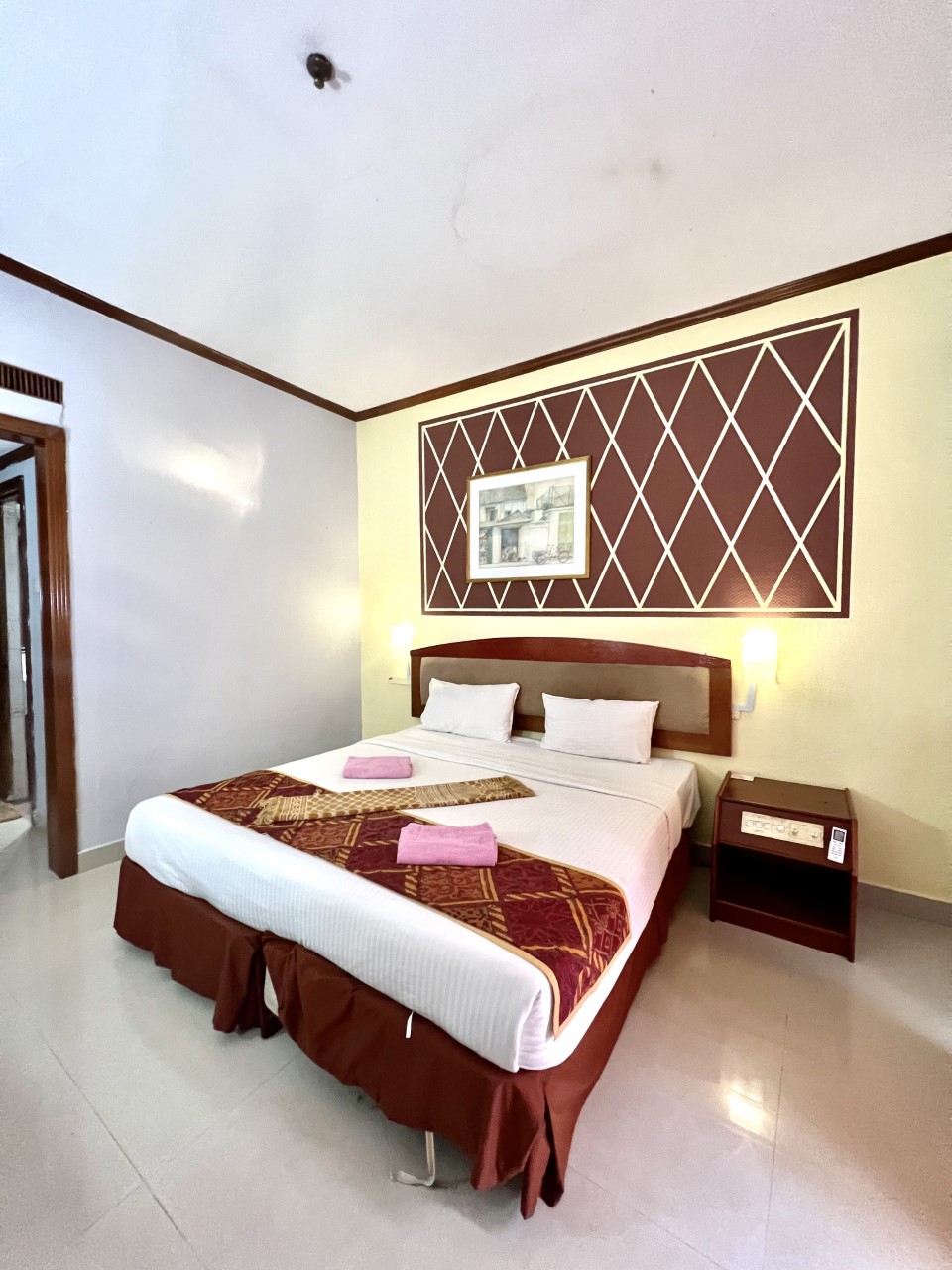 SUP KING – Adamson Hotel Kuala Lumpur